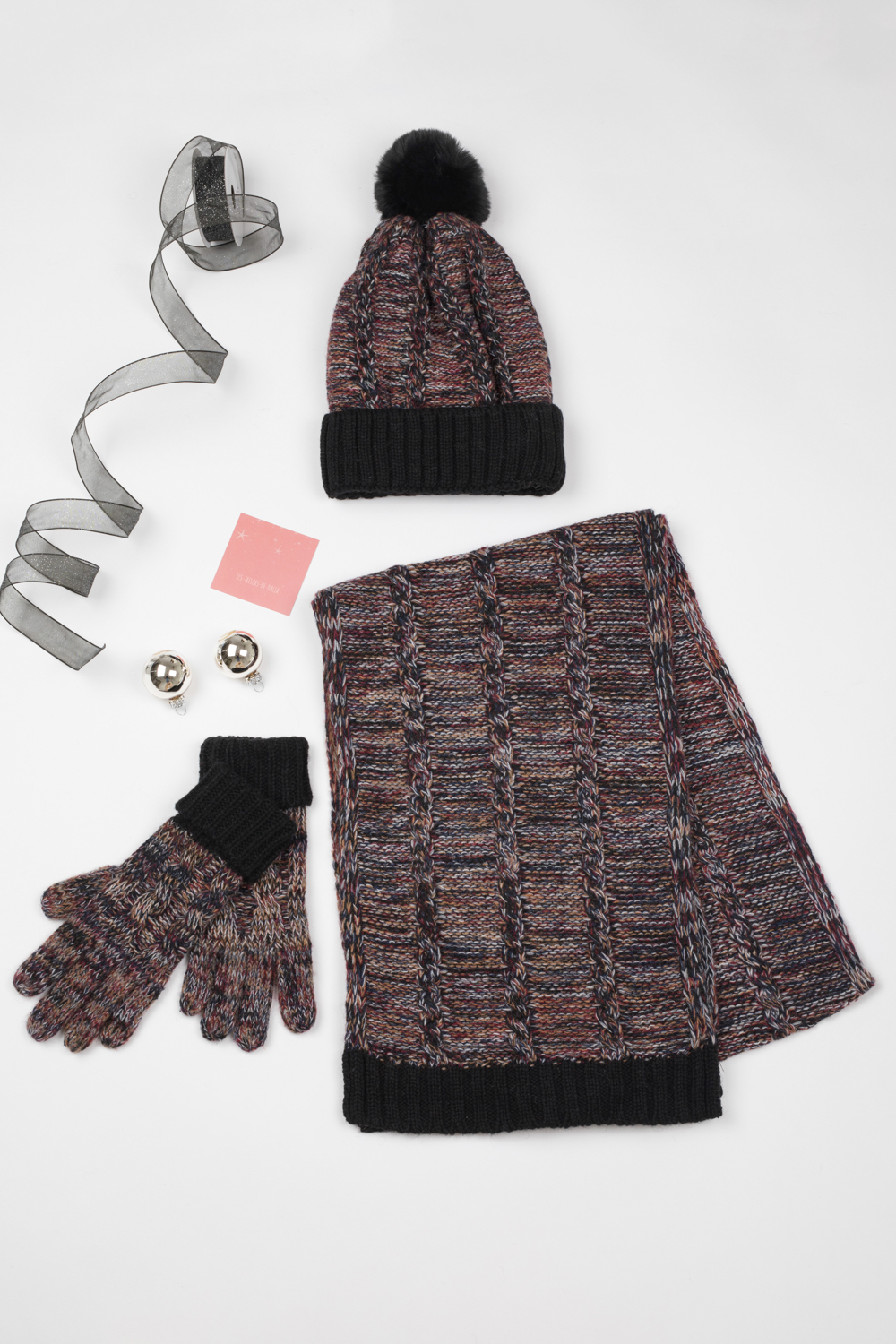 Bonnet écharpe gants - Les trésors de Dalia